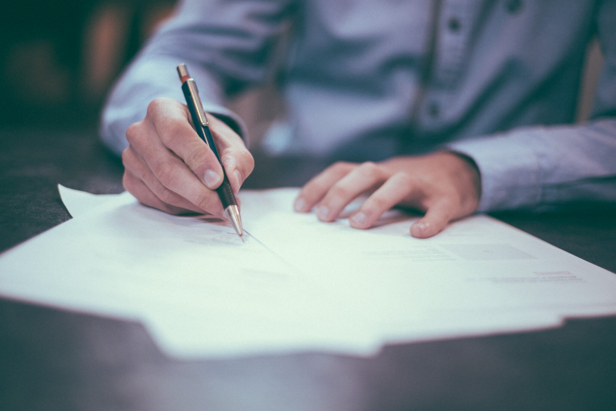 Mastering Contract Signing: Your Guide to Effortless Agreement Sealing